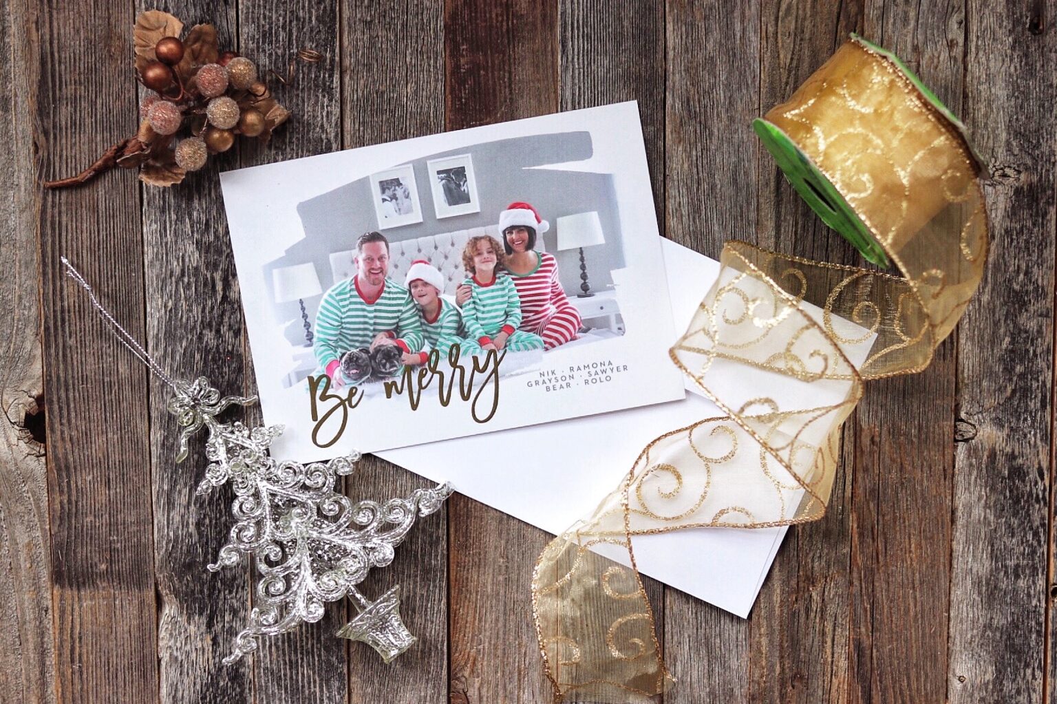 Holiday photo cards with almost unlimited customization options! - Fab ...