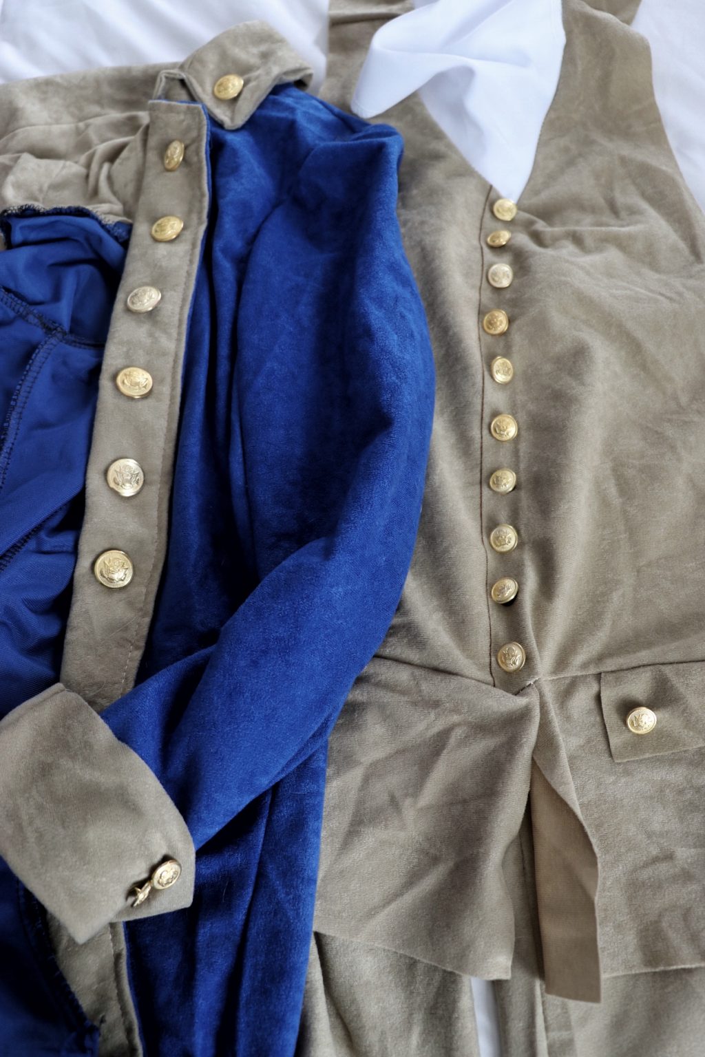 Hamilton costume ideas for the whole family - Fab Everyday
