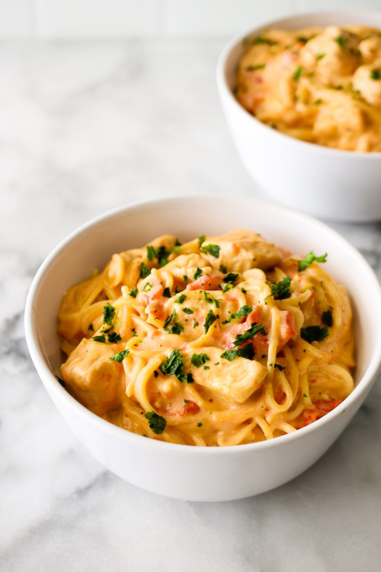 Instant Pot Cheesy Chicken Spaghetti - Fab Everyday