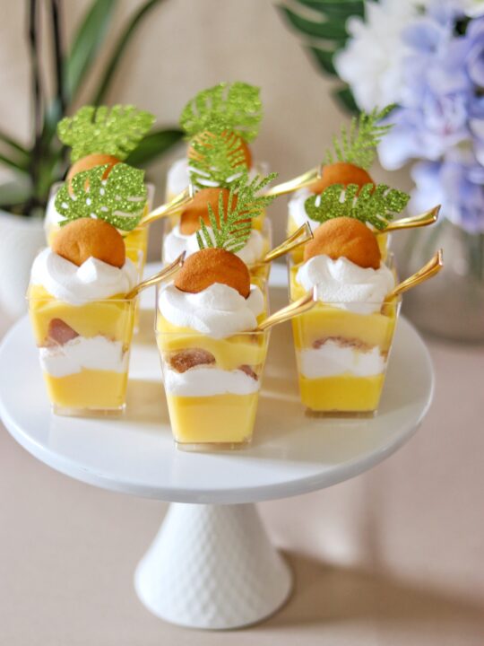 Spiked Banana Pudding Parfait (Boozy Banana Pudding Dessert) - Fab Everyday