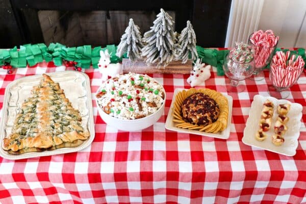 Lifetime’s Ultimate Holiday Movie Collection Watch Party (Christmas ...