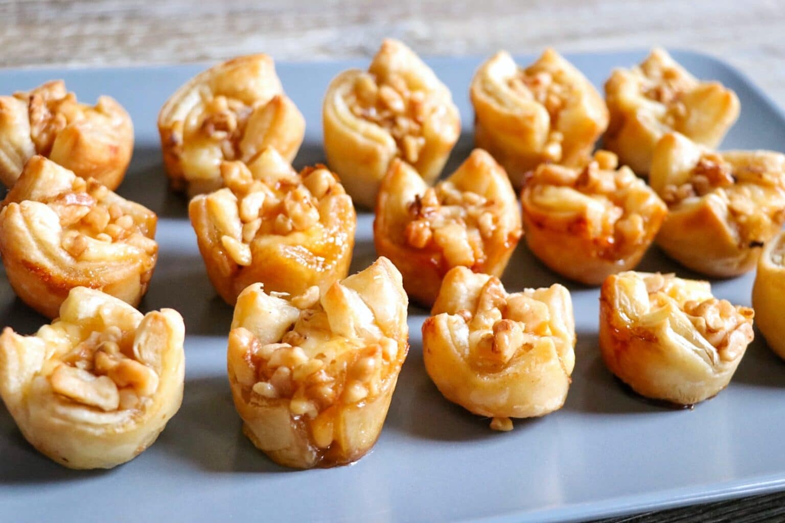 Honey-Walnut Brie Bites (4-ingredient Brie and walnut tartlets) - Fab ...