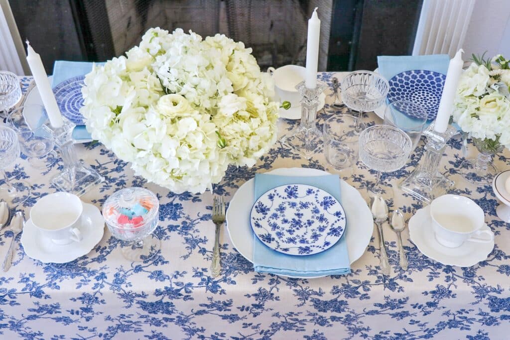 Bridgerton-Inspired Table Setting (Regencycore aesthetic dining room ...
