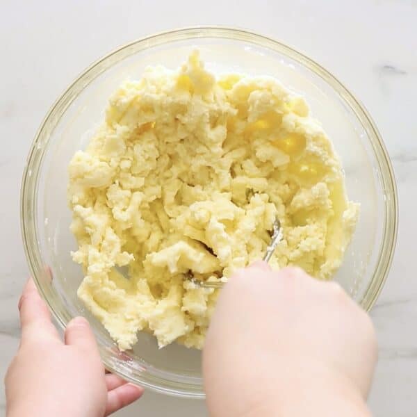 Mashed Potato Snowmen (and a delicious homemade mashed potatoes recipe ...