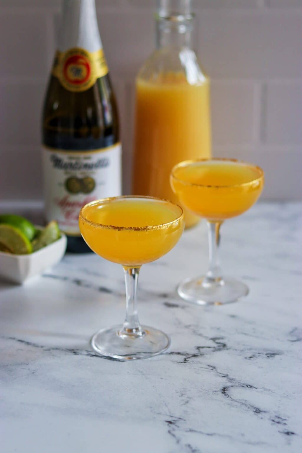 New Year's Mocktails (festive sparkling non-alcoholic drinks for a New ...