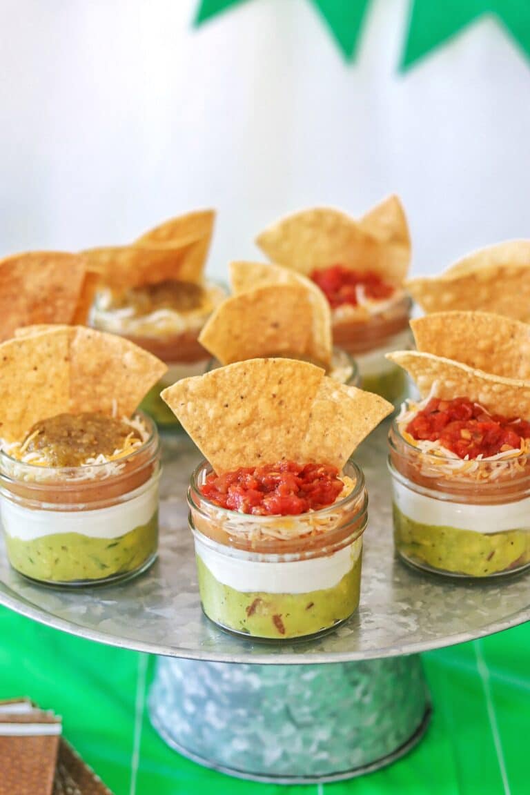 Individual Five Layer Dip Cups (easy individual cup appetizers for game ...