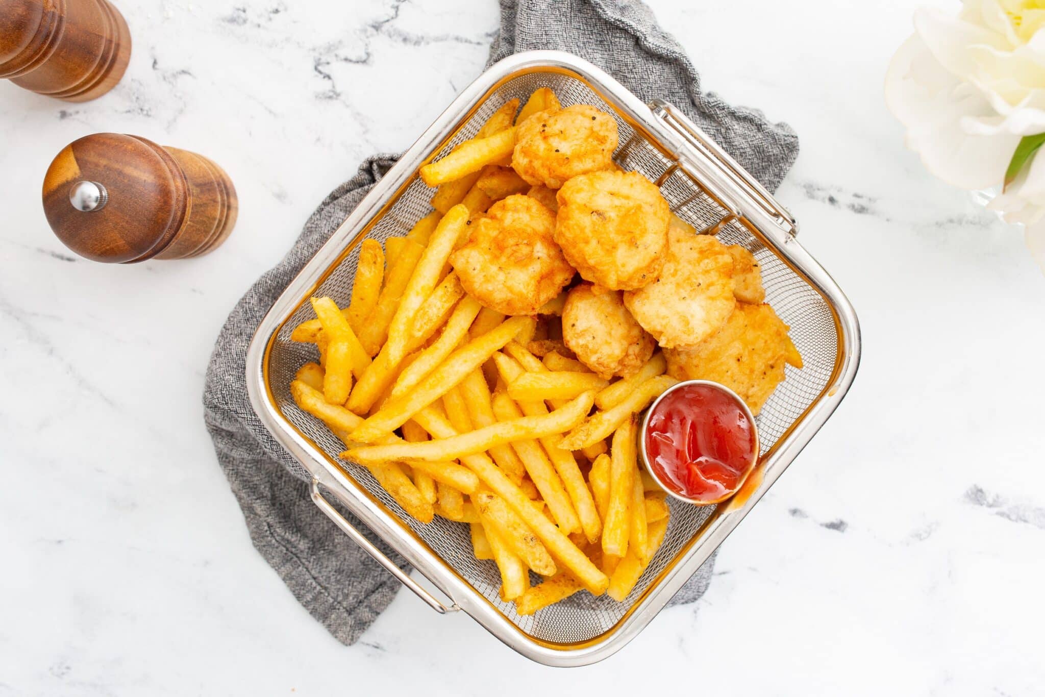 Homemade Chicken Nuggets recipe (copycat McDonald's chicken nuggets ...