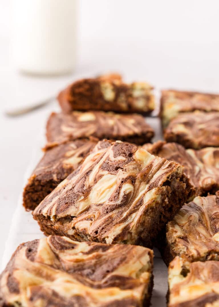 Cheesecake Marbled Brownies (cream cheese swirl brownies recipe) - Fab ...