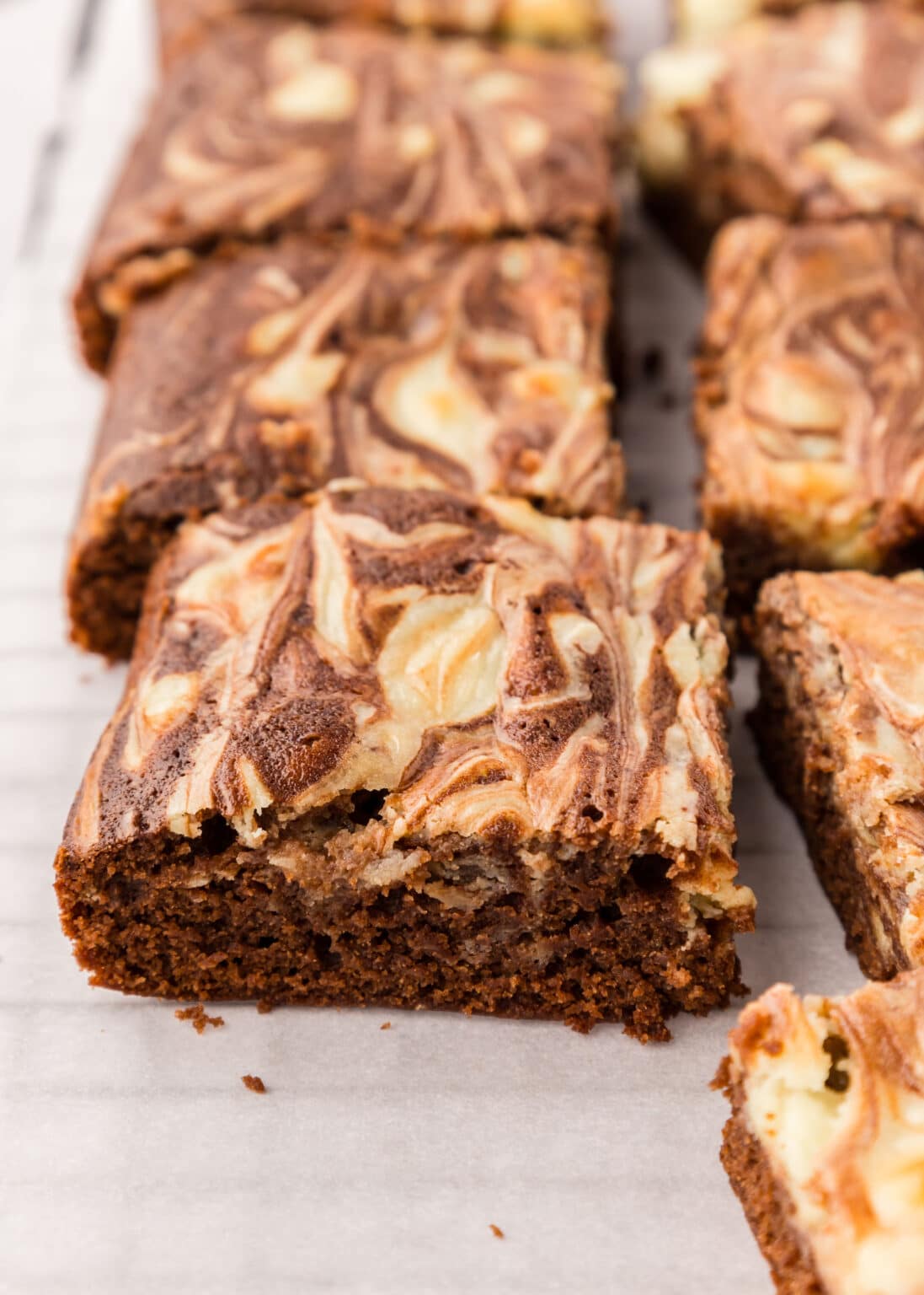Cheesecake Marbled Brownies (cream cheese swirl brownies recipe) - Fab ...