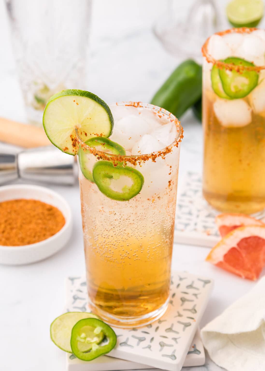 Spicy Paloma Mocktail (non-alcoholic paloma recipe) - Fab Everyday