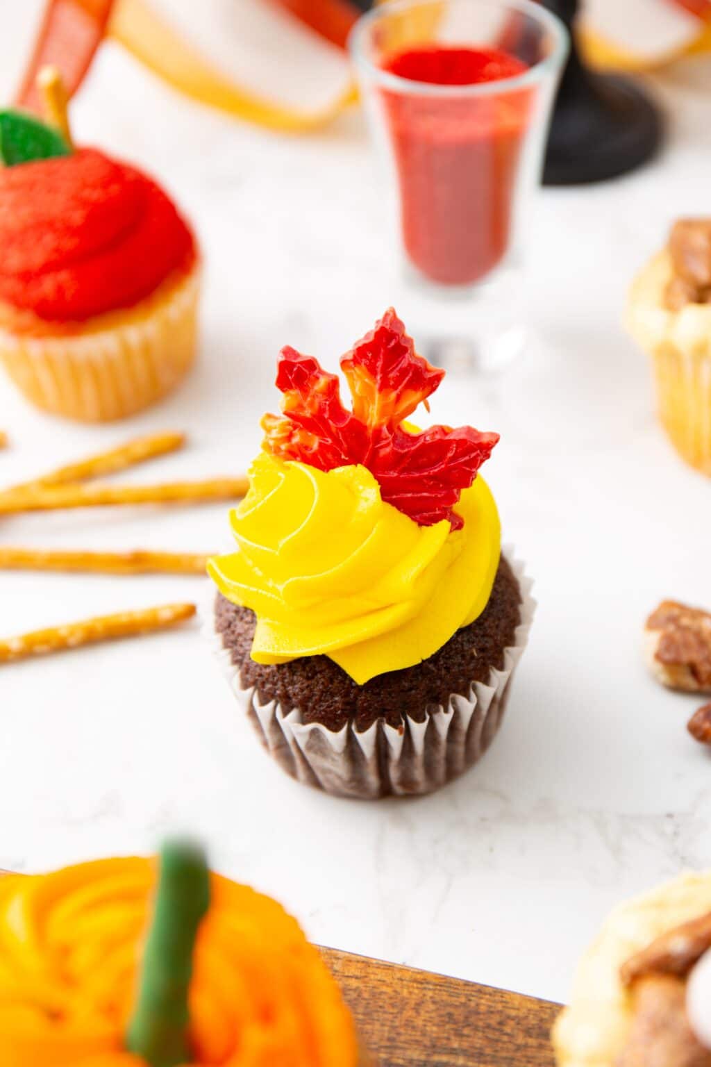 Easy Fall Cupcake Decorating Ideas - Fab Everyday