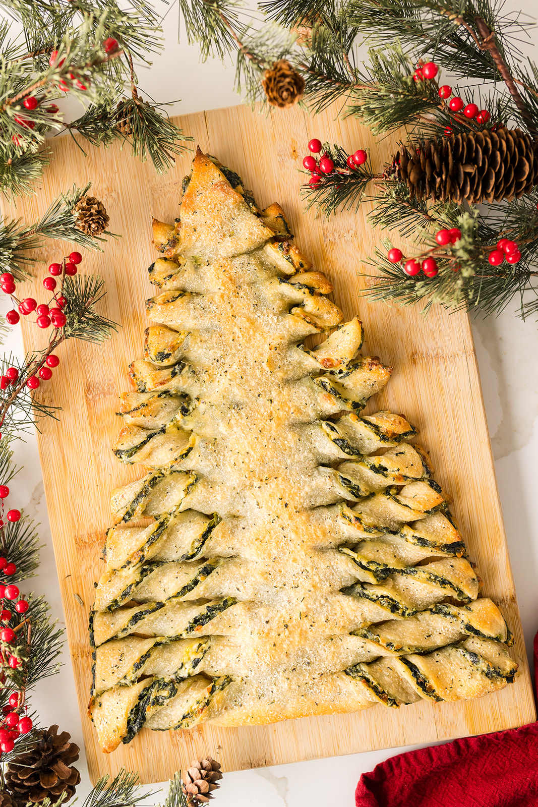 Spinach Dip-Stuffed Pull Apart Tree - Fab Everyday