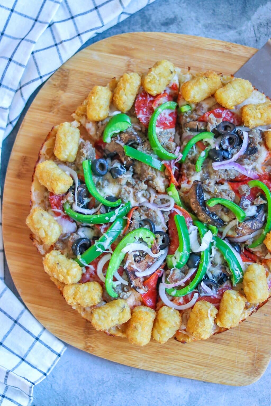 Tater Tot Pizza recipe - Fab Everyday