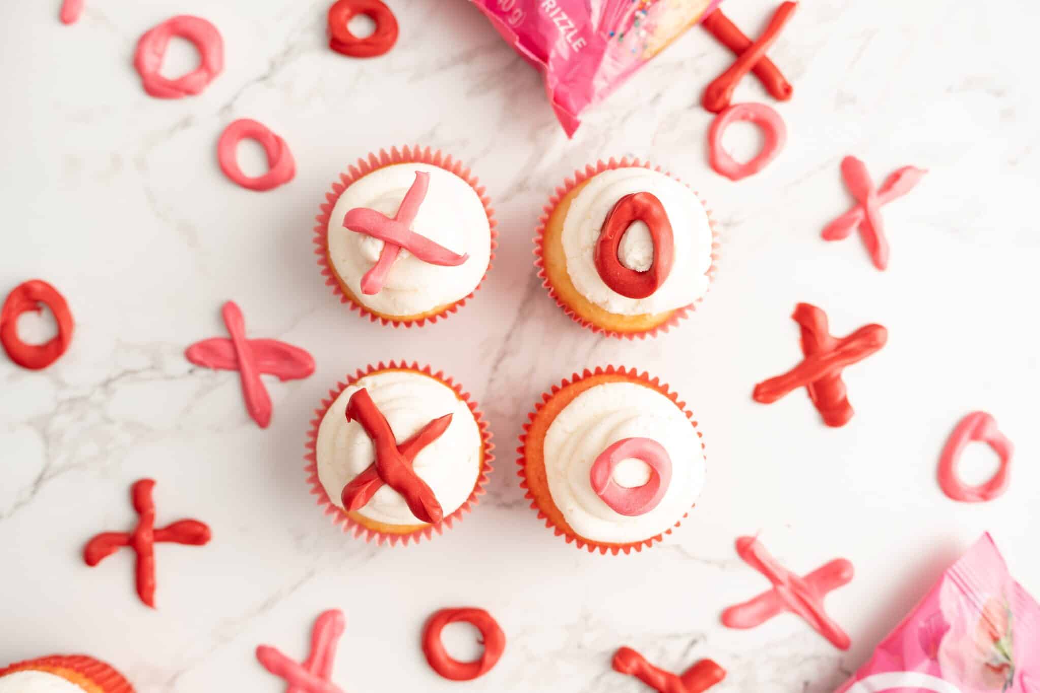 Easy Valentine's Day Cupcake Decorations - Fab Everyday