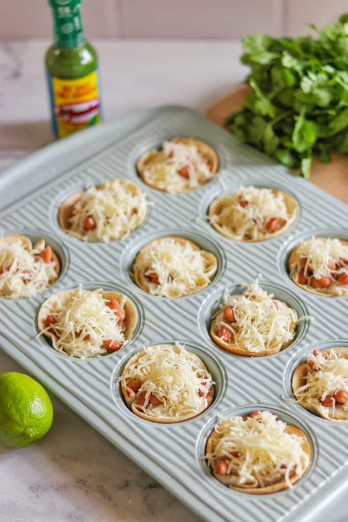 Chicken Taco Cups recipe (mini taco cups with tortillas perfect for ...