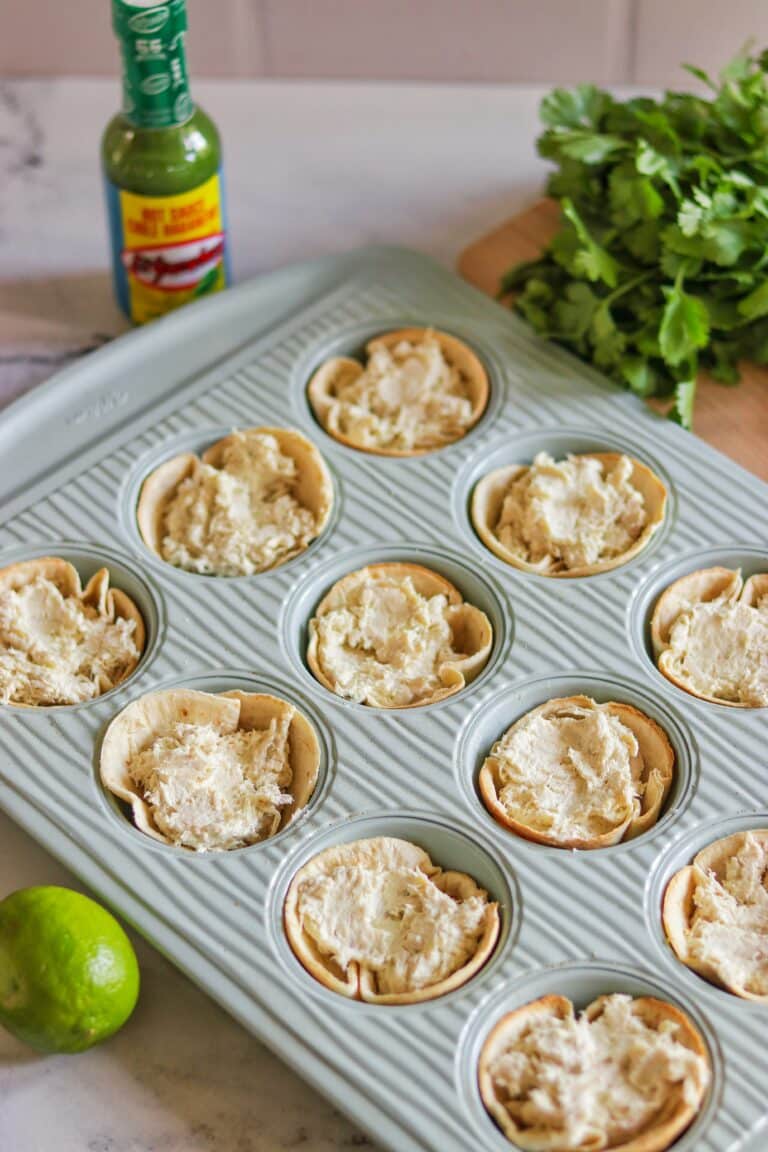 Chicken Taco Cups recipe (mini taco cups with tortillas perfect for ...