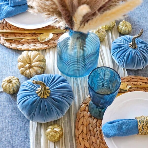 Out-of-the-Box Fall Tablescape: Blue and Gold Table Decoration Ideas ...
