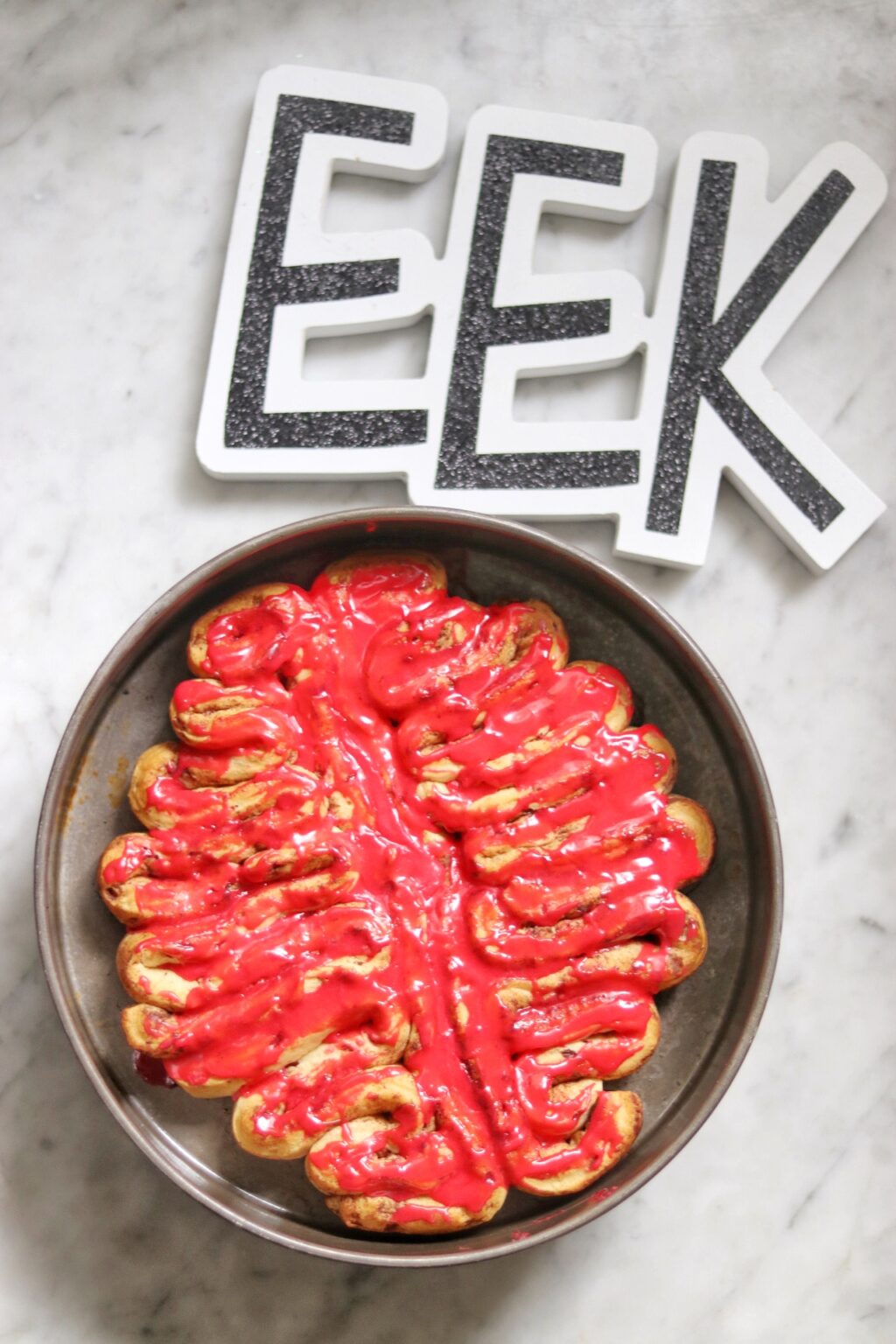Easy Halloween Cinnamon Rolls: Cinnamon Roll Brains - Fab Everyday