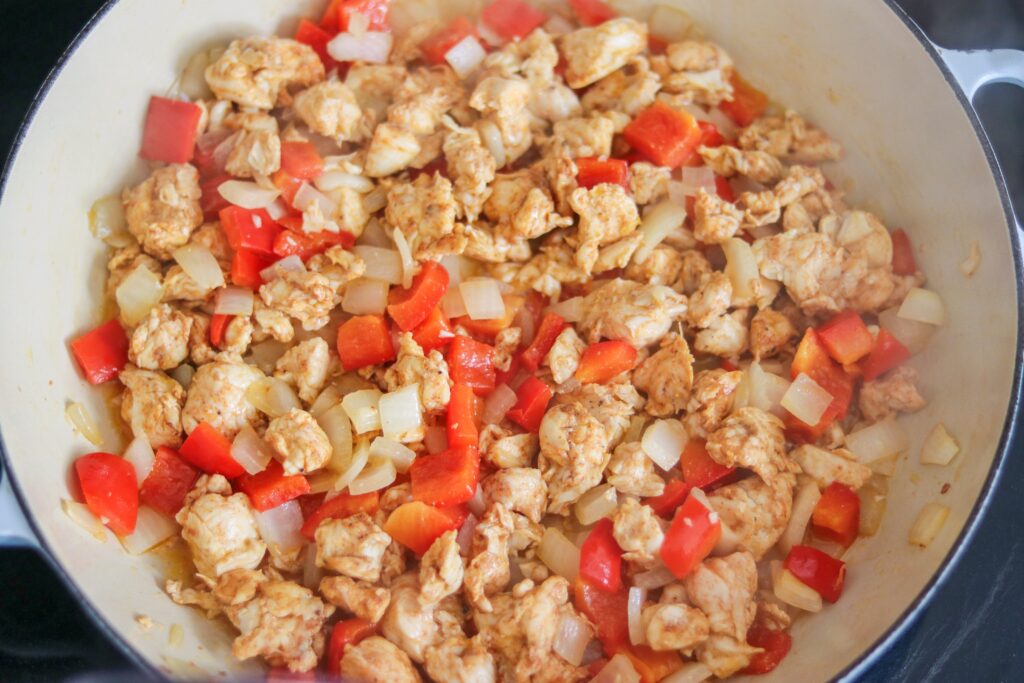 Quick Chicken Paella (30-minute shortcut paella recipe with Minute Rice ...