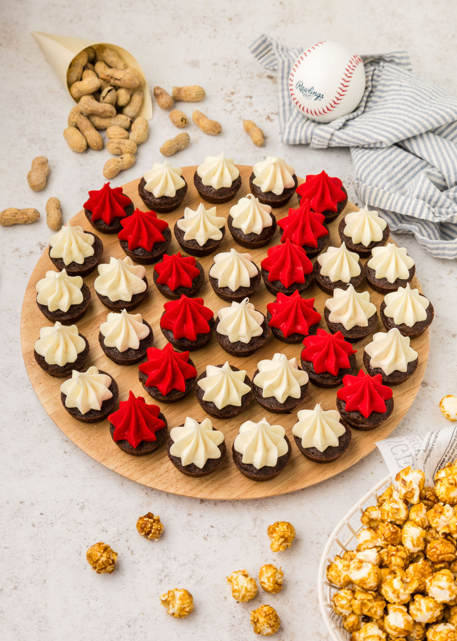 Baseball Brownie Bites recipe (delicious baseball-themed desserts ...