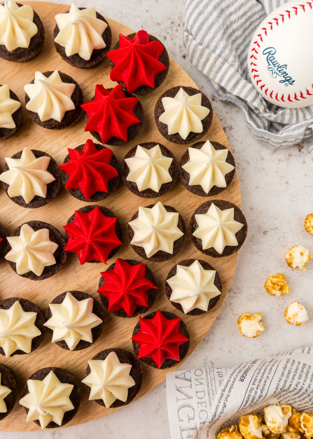 Baseball Brownie Bites recipe (delicious baseball-themed desserts ...