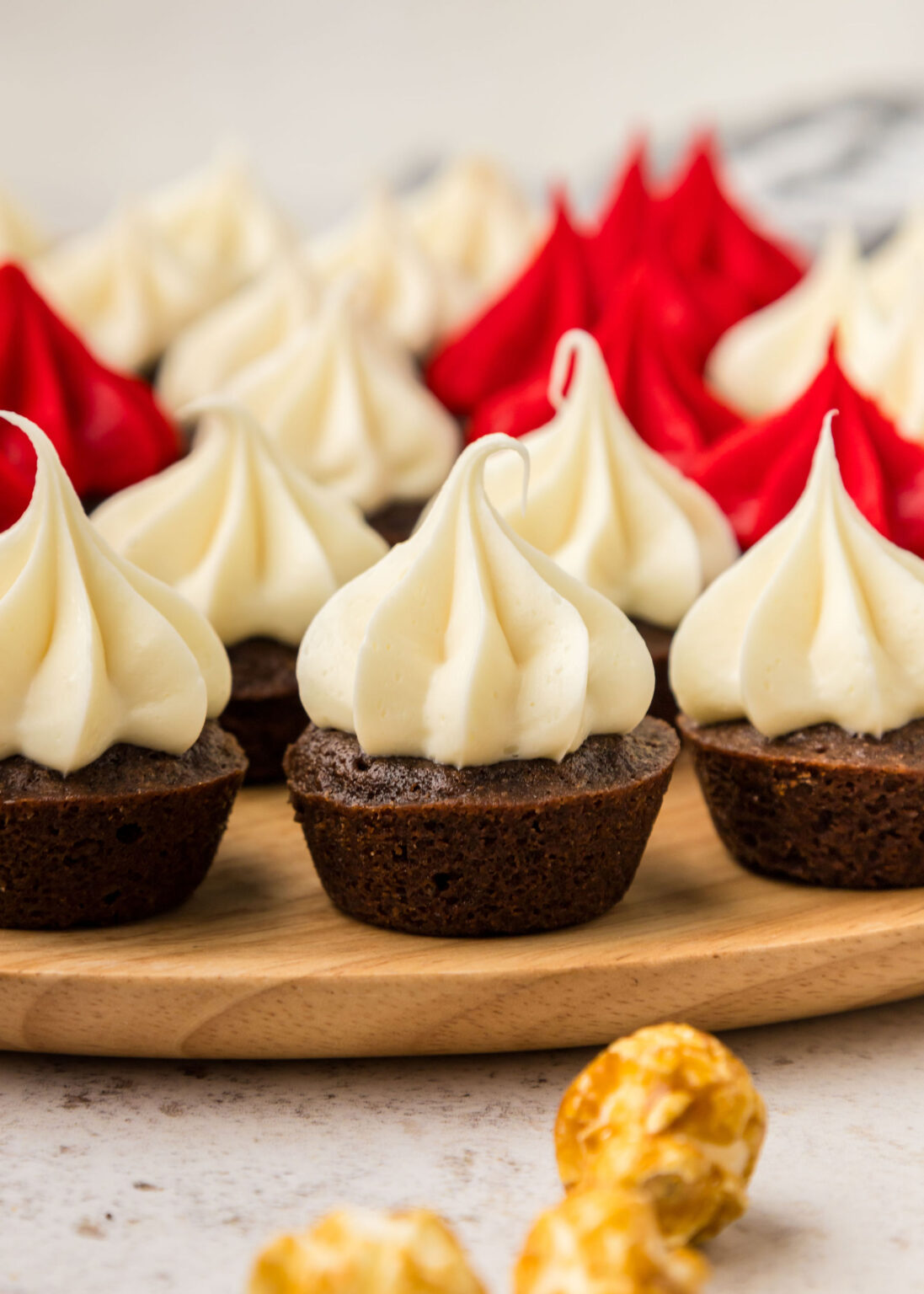 Baseball Brownie Bites recipe (delicious baseball-themed desserts ...