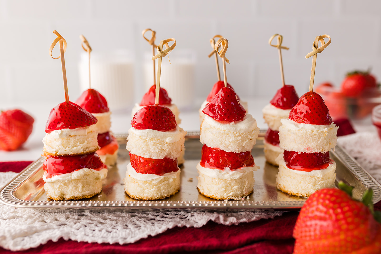 Mini Strawberry Shortcake Bites recipe (strawberry shortcake on a stick ...