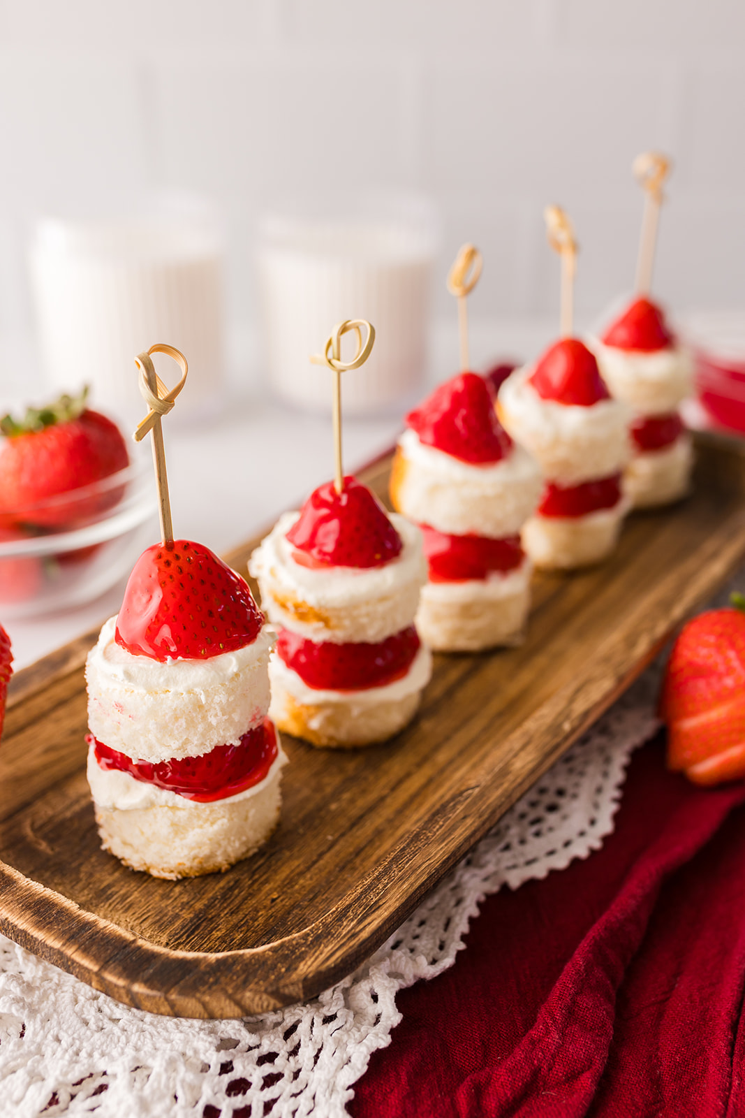 Mini Strawberry Shortcake Bites recipe (strawberry shortcake on a stick ...