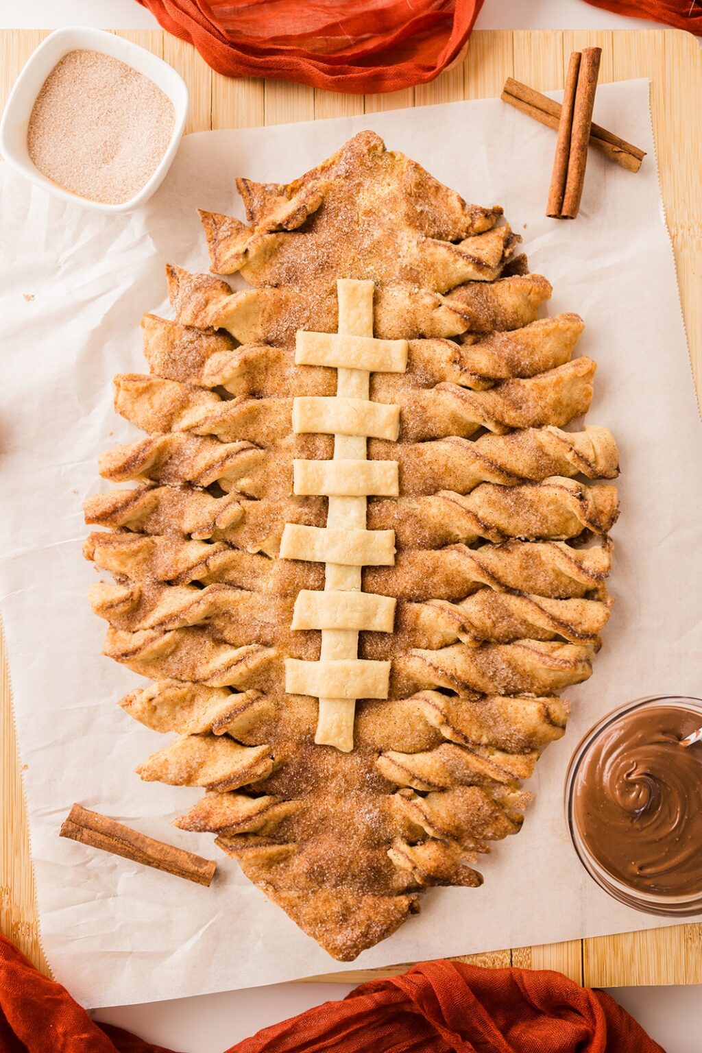 Pull-Apart Football Dessert (delicious football-shaped dessert for ...