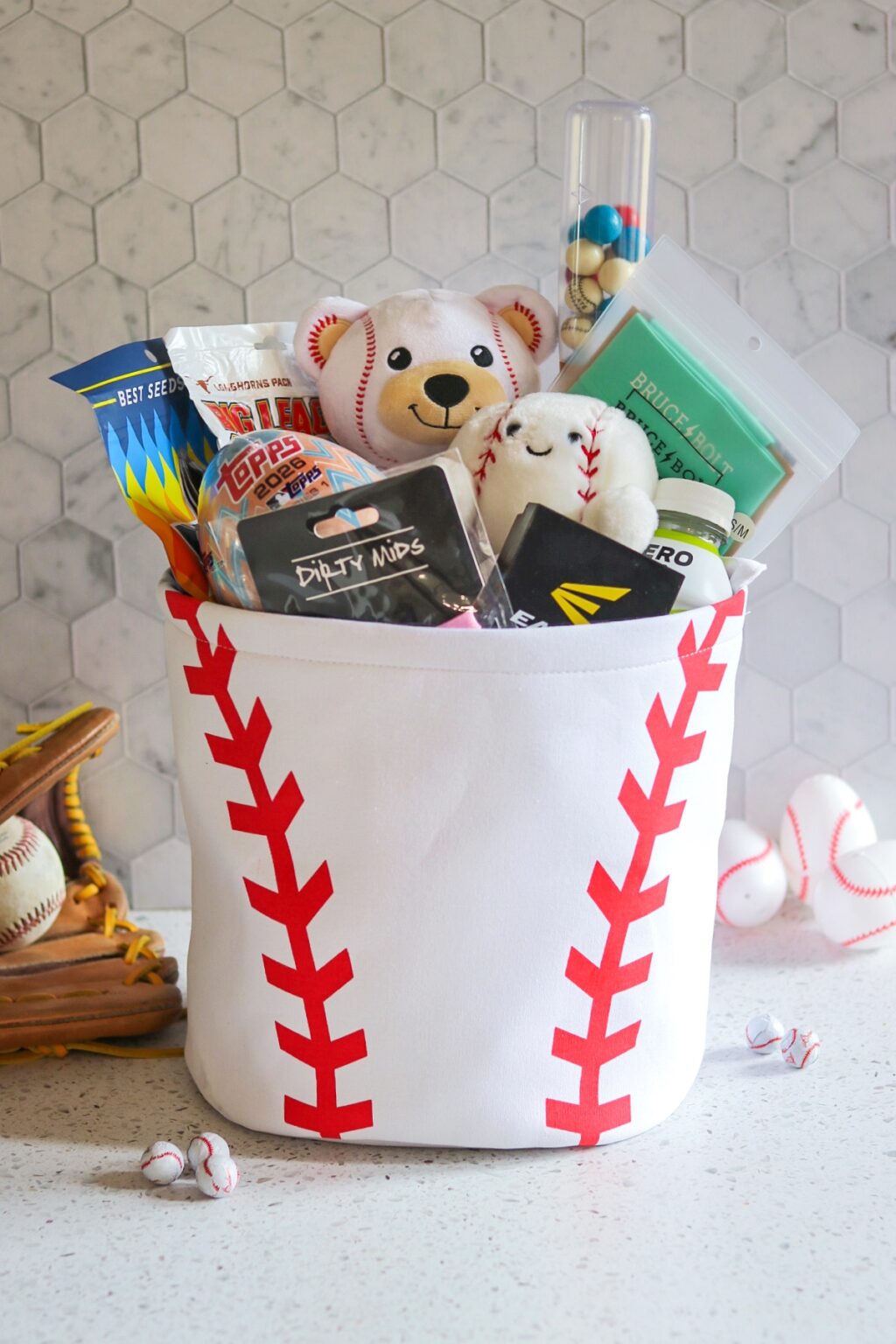 How to Make a Baseball Easter Basket (baseball-themed Easter basket for ...